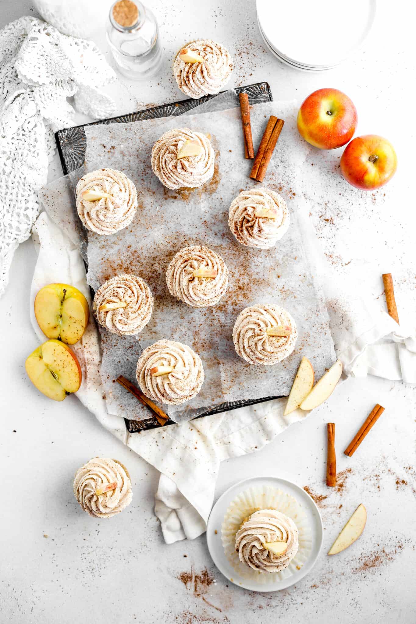 Vegan Apple Cinnamon Cupcakes