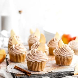 Vegan Apple Cinnamon Cupcakes