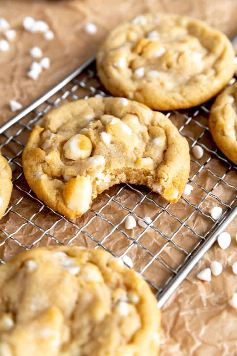 Vegan White Chocolate Macadamia Cookies (Only 1 Bowl!)